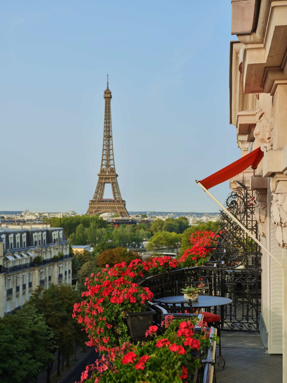 Hôtel Plaza Athénée - Paris Luxury